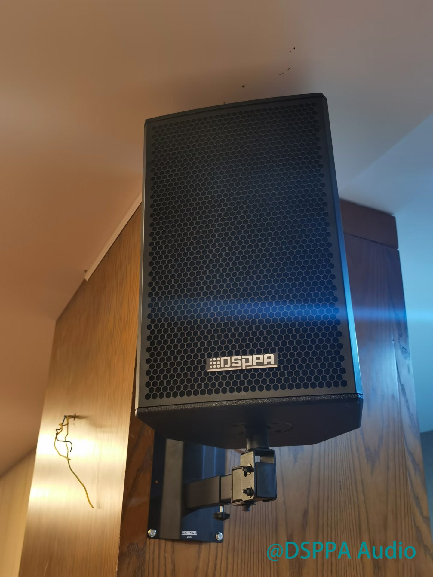 Design and Application of a Conference Room Sound System - 翻译中 ...